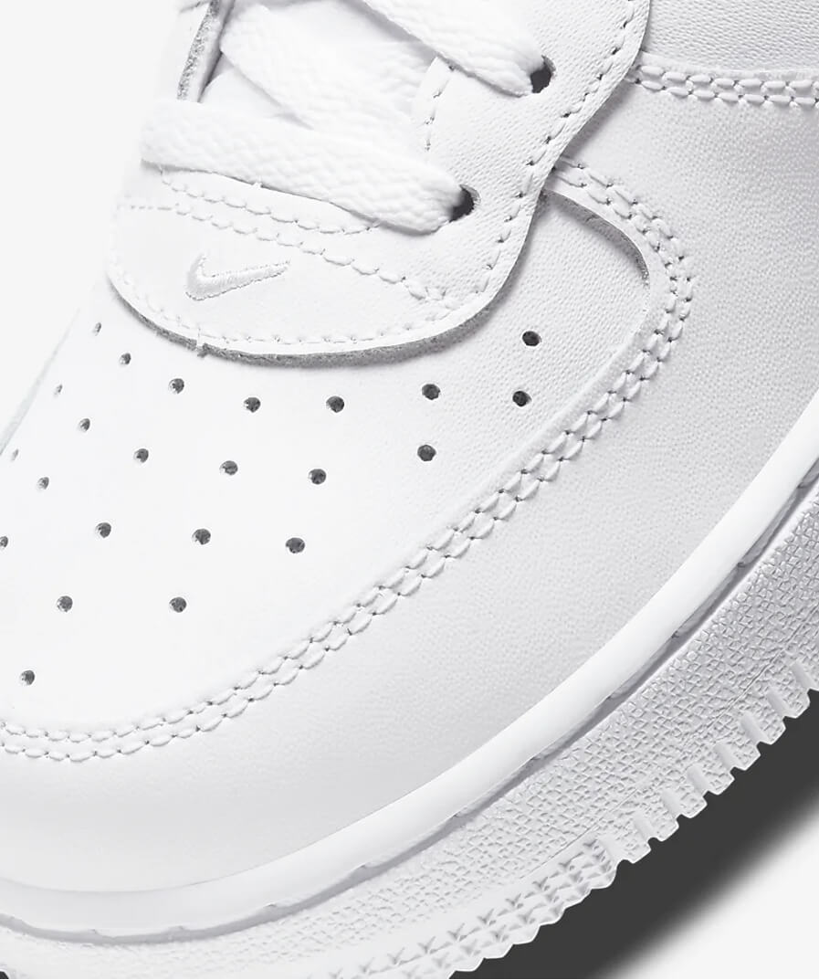 Review Từ A - Z về giày Nike Air Force 1 | Giày Sneaker trắng đình đám